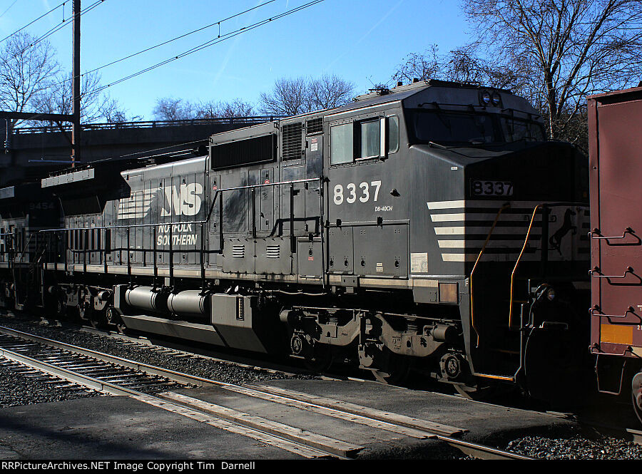 NS 8337 on CSX K044